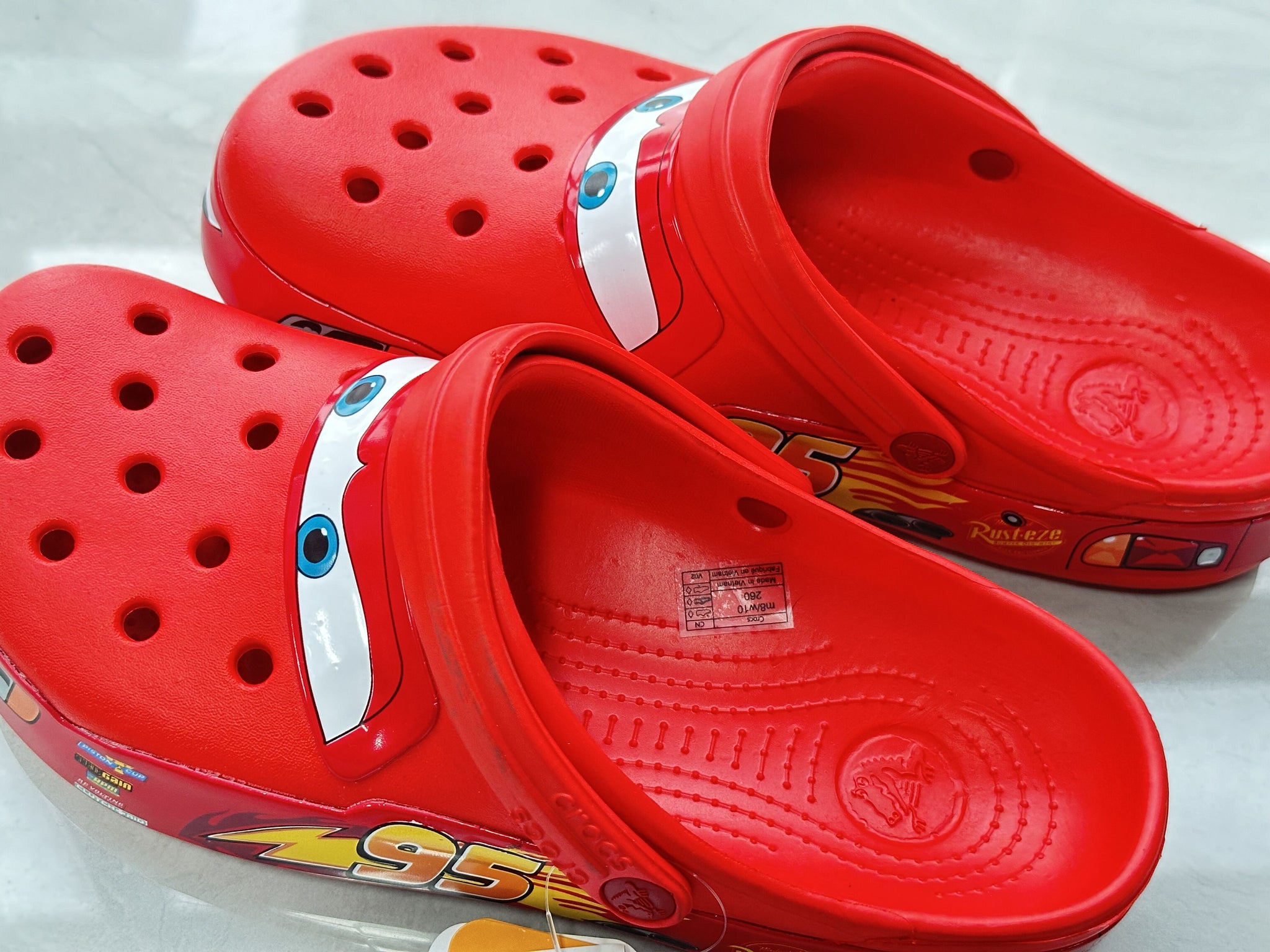 Crocs Rayo McQueen (Adultos) – Todo Crocs